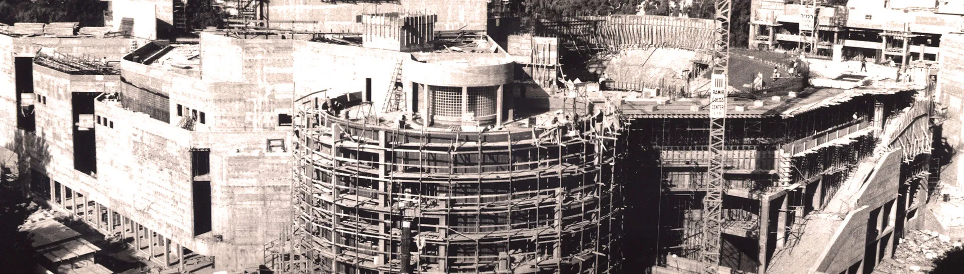 History and architecture | The Israeli Opera